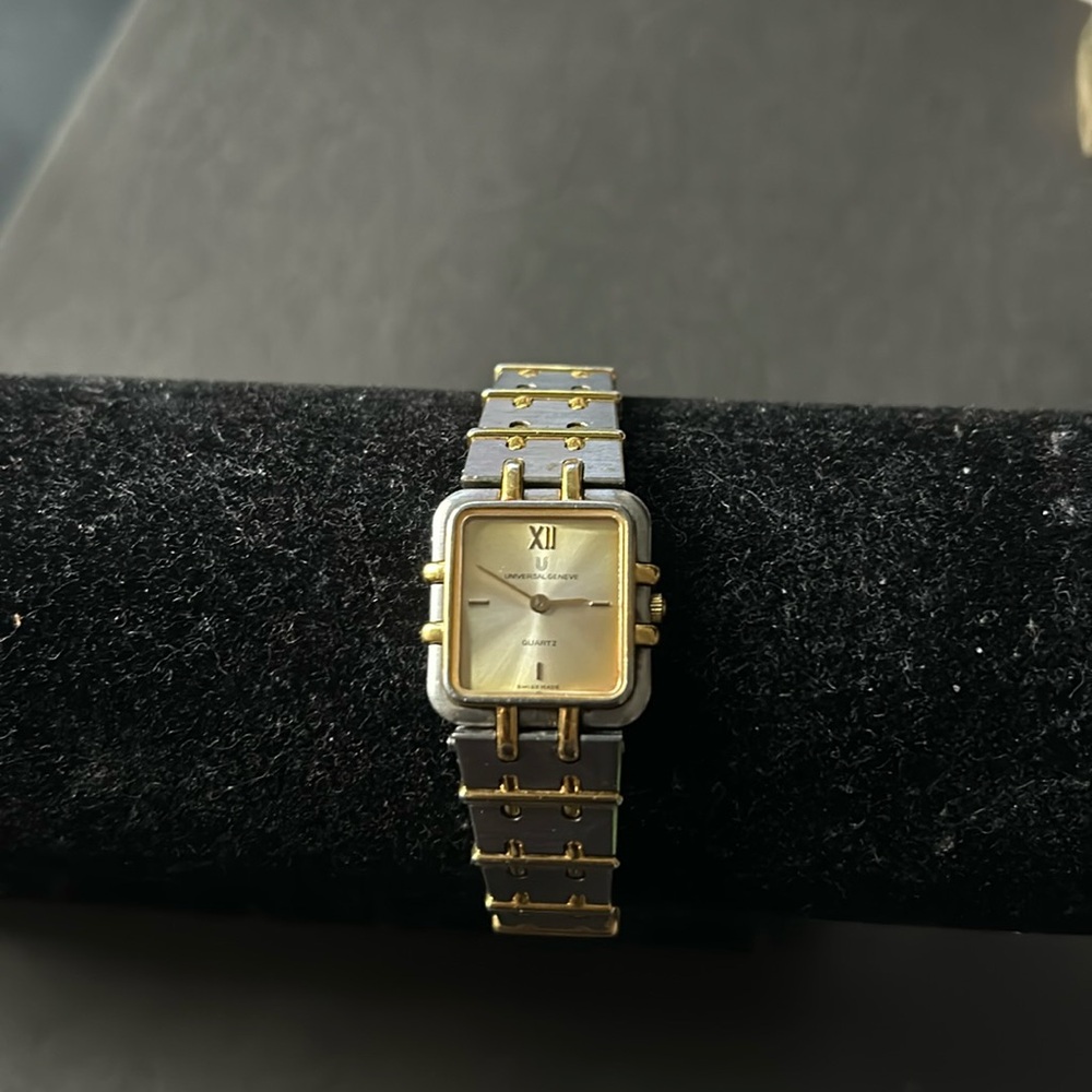 Universal Geneve Vintage Swiss Quartz Watch - Gem